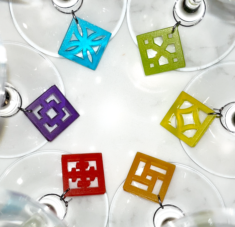 Minty's Design, Home page